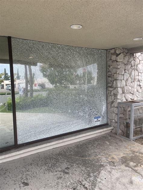 The Difference Between Tempered And Non Tempered Glass Best Board Up