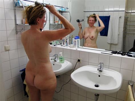 Album Amateur Wives In The Mirror From The Web Porn Pic
