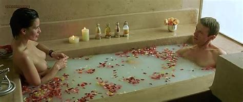 Nude Video Celebs Zoe Felix Nude Lanniversaire 2005