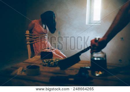 Picture Girl 图片和照片（免费试用） Bigstock