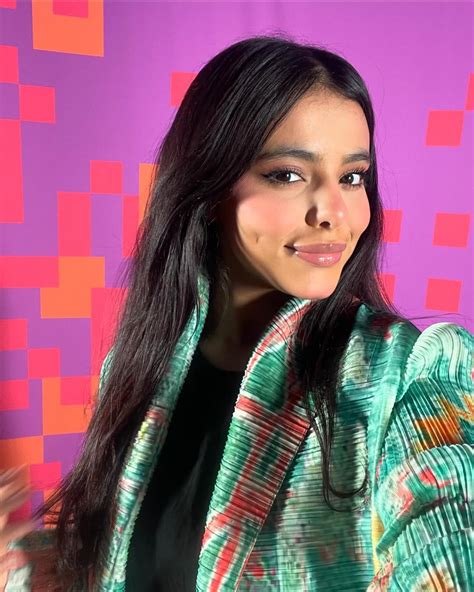 كيف أثرت العنود عبد الحكيم في عالم الفن بعد فوزها بجائزة الوجه الجديد