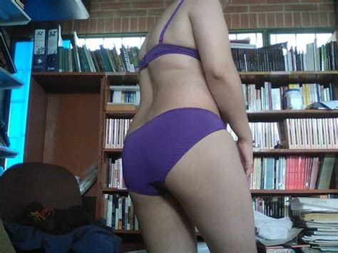 Catalina Travesti Con Ropita Morada Pic