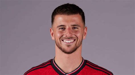Mason Mount Explains His Midfield Position At Man Utd Manchester United
