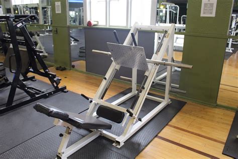 Apex Leg Press Machine Able Auctions