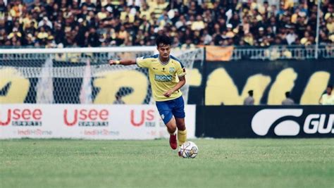 Bek Gresik United Divie Alviandi Jalani Operasi Usai Cedera Ligamen Lutut