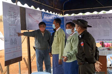 မိုင်းဆတ်မြို့၌ ဝန်ထမ်းအိမ်ရာဆောက်လုပ်ရန် ပန္နက်တင်မင်္ဂလာအခမ်းအနားကျင