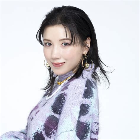 仲 里依紗さん「その瞬間を全力で生きて楽しまなきゃ」｜表紙インタビュー ｜ からだにいいこと