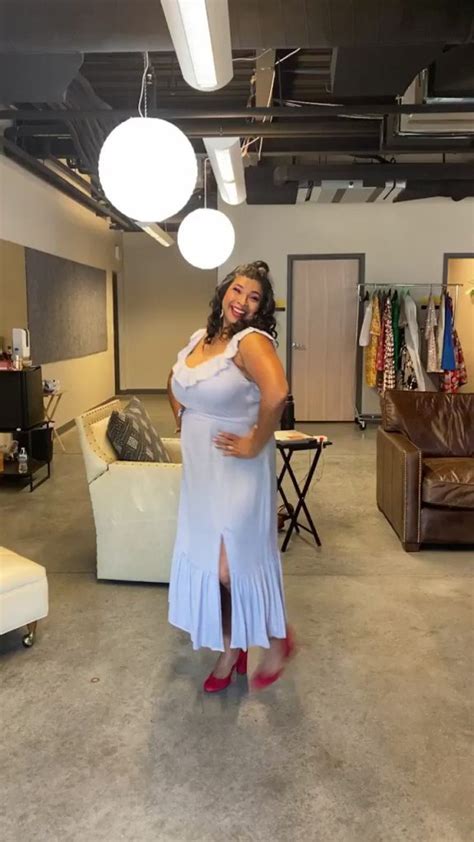 Aarti Sequeiras Measurements Bra Size Height Weight And More Famous Bra Sizes