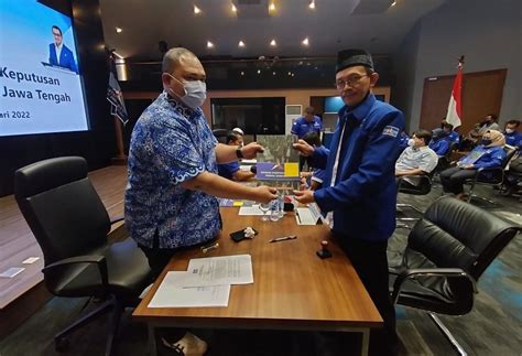 Terima Sk Dari Dpp Dpc Demokrat Kabupaten Semarang Rapatkan Barisan