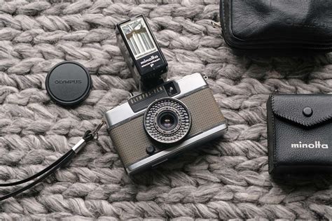 Olympus Pen Ee 2 Half Frame Film Camera And Flash Buy Online At Shutteroo