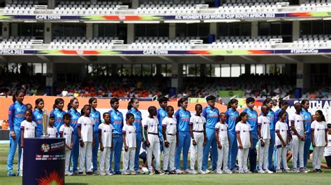 What A Win Virat Kohli Sachin Tendulkar Laud Women In Blue For