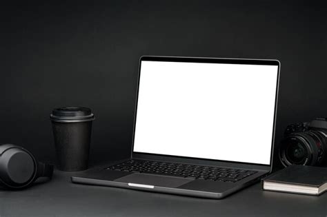 검은색 노트북 목업mockup 이미지 Freepik에서 무료 다운로드