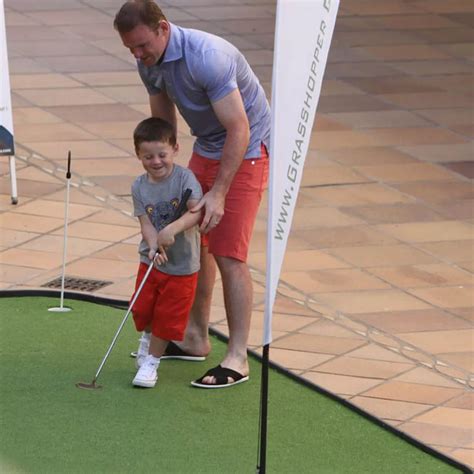 Class Dad Man Utd Legend Wayne Rooney Ted A Golf Course To His