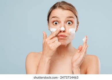 Tausend Nackte Junge Frauen Lizenzfreie Bilder Stockfotos Und Aufnahmen Shutterstock