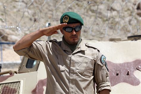 دستیار فرمانده امیر عطایی مستند مسابقه فرمانده