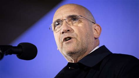 Passos Apresenta Livro Contra Cultura De Morte Observador