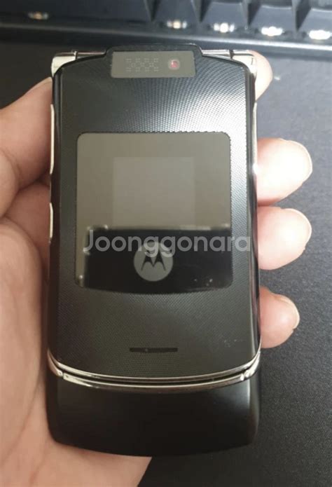 모토로라 레이저룩 판매합니다 일반 피쳐폰 중고나라