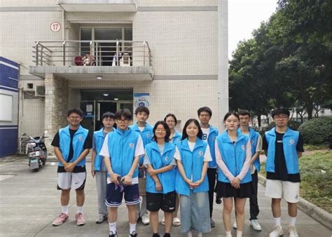 马克思主义学院青年志愿者协会开展“暖心护航·行李搬运”志愿服务活动 马克思主义学院