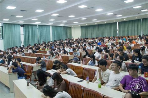 优秀毕业生分享会 广州华商学人工智能学院