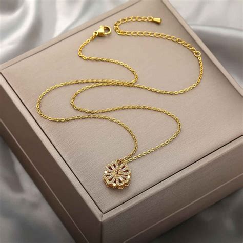 Estailo Fashion Womens Jewellery Necklace And Pendants Gold Buy At