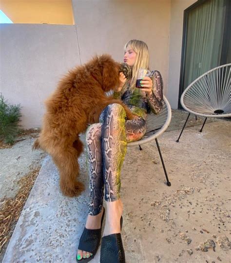 Isabella Farrells Feet