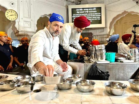 Congress Leader Rahul Gandhi Offers Prayers At The Golden Temple