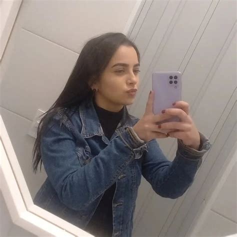 Lilia Oliveira Liliaaaoliveira • Threads Say More