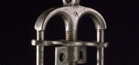 Law 33 Discover Each Mans Thumbscrew 48 Laws Of Power Shortform Books
