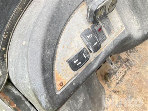 Traktor Atv Jcb Workmax Blinto Auktioner
