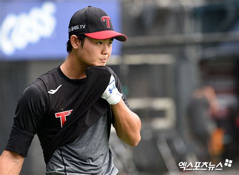 첫 번째 목표는 오지환 이을 유격수염갈량이 주목한 4년 차 내야수 이영빈 고척 현장