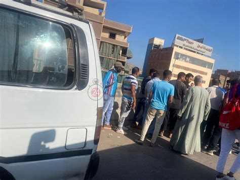 إصابة فتاة صدمتها سيارة ميكروباص أعلى الطريق الدائري صور