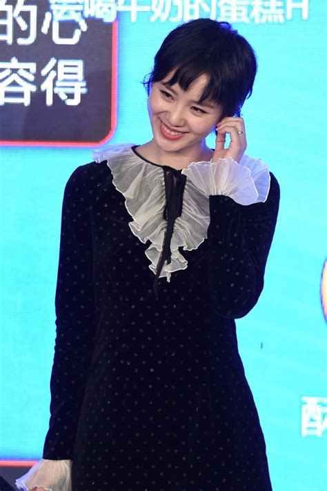 “玲珑夫妇”合体！刘诗诗陈伟霆上演超苏摸头杀 搜狐