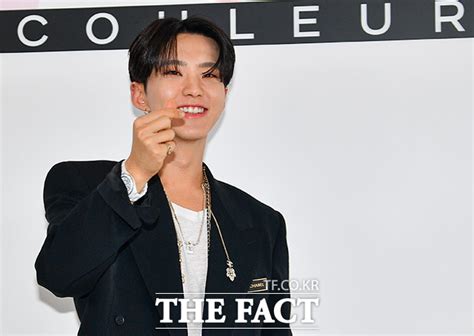 세븐틴 호시 심쿵 패션 Tf사진관 포토 기사 더팩트