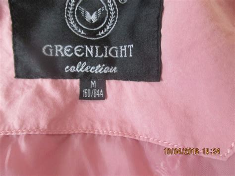 Куртка весна осень в Ульяновске Барахолка вещи из рук в руки отдам даром бесплатно