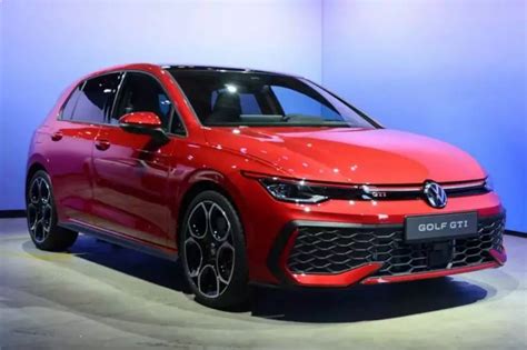 Novo VW Golf 2025 GTI fotos reveladas antes do lançamento