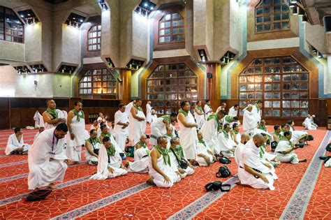 صحيفة الشرق الأوسط الحجاج يقضون التروية في منى ويقفون الثلاثاء