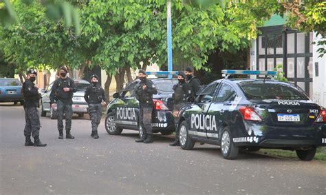 DRAMA Y MISTERIO LA ENCONTRARON MUERTA DESNUDA Y CON QUEMADURAS VÍA