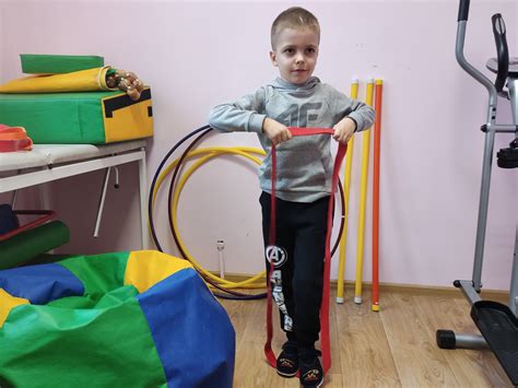 Відвідувачі їх батьки а також працівники центру комплексної реабілітації для дітей та осіб з