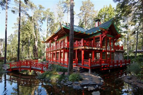 "Modern"country estate: Chinese little house