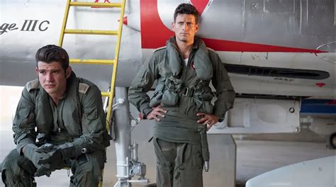 קרב אוויר הוא חיקוי חיוור של טופ גאן ביקורת סרט וואלה תרבות