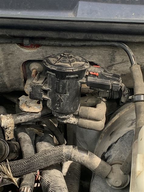 Need help identifying part connects to throttle body : r/MechanicAdvice
