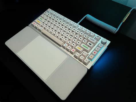my custom colored synth shell terminal r linuxmint