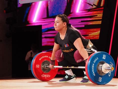 М Анхцэцэг тэргүүтэй хүндийн өргөлтийн 14 тамирчин дэлхийн цомд өрсөлдөж байна Isee Mn