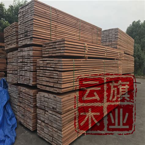 【南京市马来菠萝格板材厂家 定制马来菠萝格木扶手】厂家、价格、图片，由上海云旗木业发展有限公司发布一比多产品库