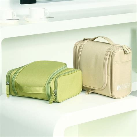 Практична козметична чанта за пътуване със странични джобове и кука за закачане