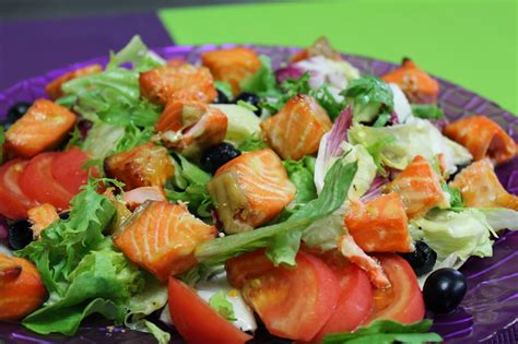 Салат с красной рыбой 8 вкусных рецептов