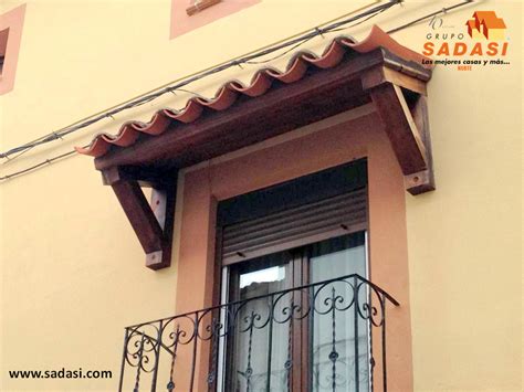 Ventanas Con Alero Para Casas Decorativas Fachadas Con Tejas