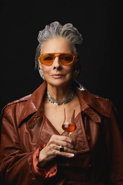 78 წლის კირა ანდრონიკაშვილის დამატყვევებელი ფოტოსესია ულამაზესი მსახიობის ახალი ფოტოები