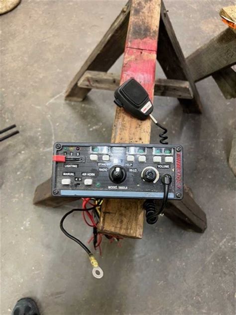 Code 3 Mastercom Lights And Siren Controller Working Online Government Auctions Of Government