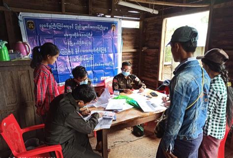 ငဖဲမြို့နယ် ရှောက်တောင်ကျေးရွာမှ ပြည်သူများအား ပန်းခင်းစီမံချက်ဖြင့် နိုင်ငံသားစိစစ်ရေး ကတ်ပြားမ